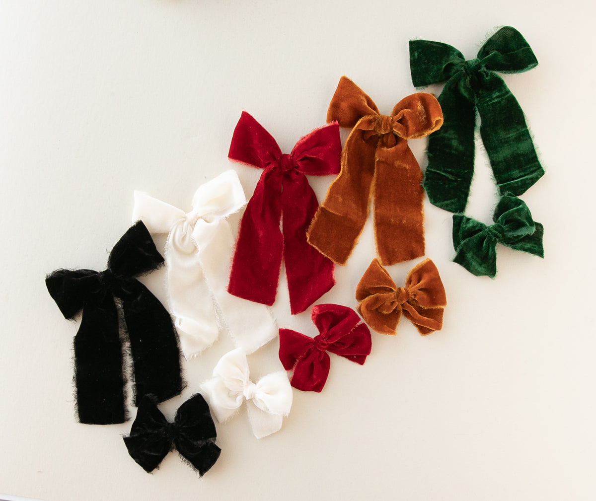 Velvet Bows – Modern Piggy
